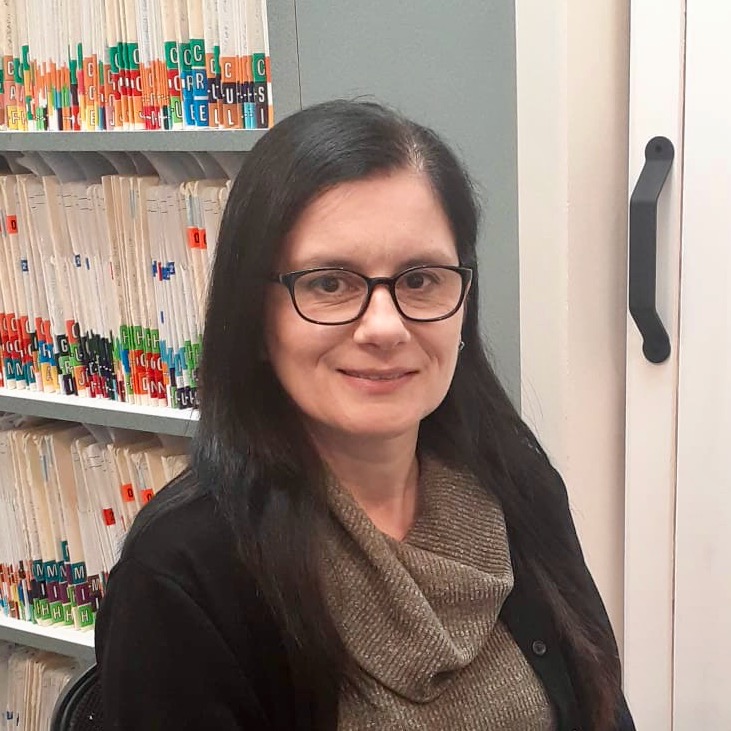 Dr. Elizabeth Munteanu